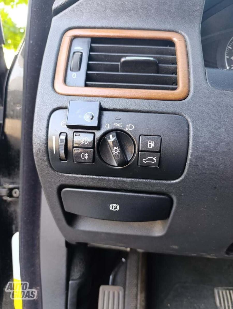 Black Volvo S80 2008 in Siauliai, with an engine capacity of 3.20 L and mileage of 270 thousand km for 1800 €, photo 15 on AUTOMOTO.COM.LV