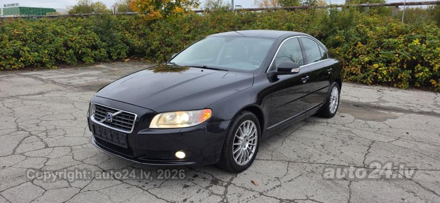 Black Volvo S80 2008 in Tallinn, with an engine capacity of 2.40 L and mileage of 303 thousand km for 5500 €, photo 1 on AUTOMOTO.COM.LV