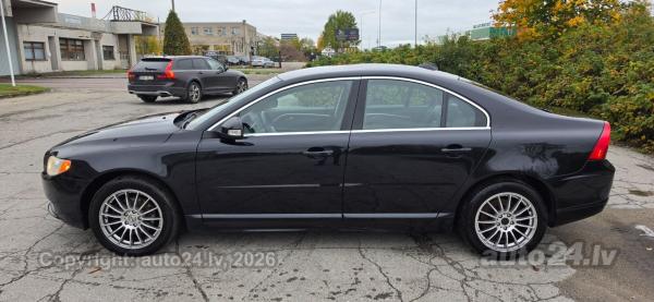 Melns Volvo S80 2008 Tallina, ar dzinēja tilpumu 2.40 L un nobraukumu 303 tūkst. km par 5500 €, foto 3 vietnē AUTOMOTO.COM.LV