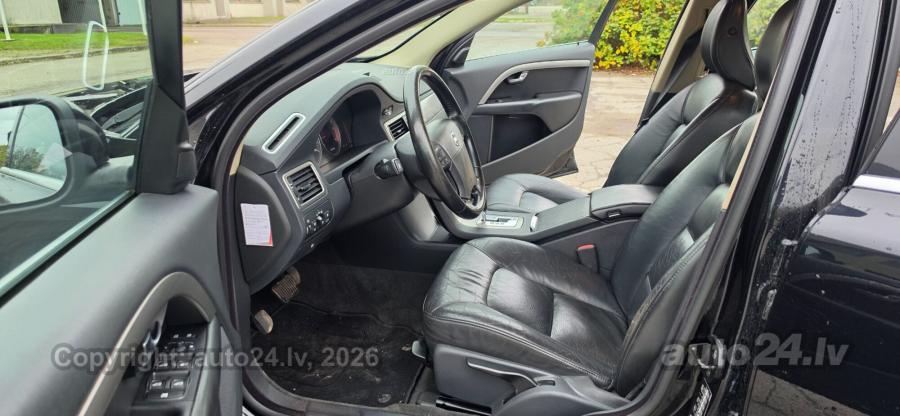 Black Volvo S80 2008 in Tallinn, with an engine capacity of 2.40 L and mileage of 303 thousand km for 5500 €, photo 10 on AUTOMOTO.COM.LV
