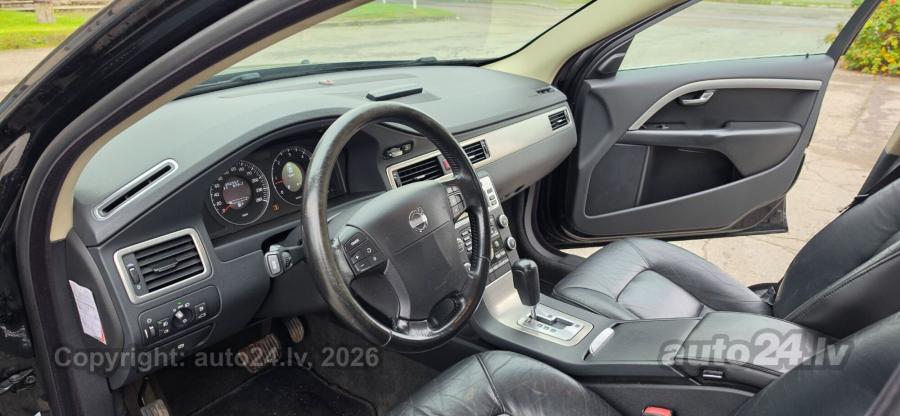 Black Volvo S80 2008 in Tallinn, with an engine capacity of 2.40 L and mileage of 303 thousand km for 5500 €, photo 11 on AUTOMOTO.COM.LV