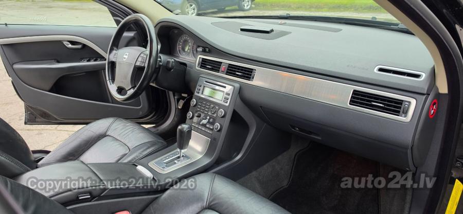 Black Volvo S80 2008 in Tallinn, with an engine capacity of 2.40 L and mileage of 303 thousand km for 5500 €, photo 16 on AUTOMOTO.COM.LV