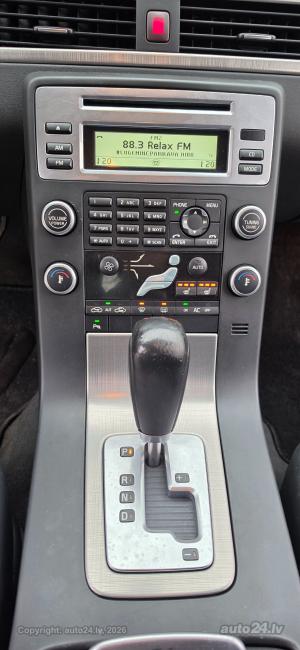 Black Volvo S80 2008 in Tallinn, with an engine capacity of 2.40 L and mileage of 303 thousand km for 5500 €, photo 17 on AUTOMOTO.COM.LV
