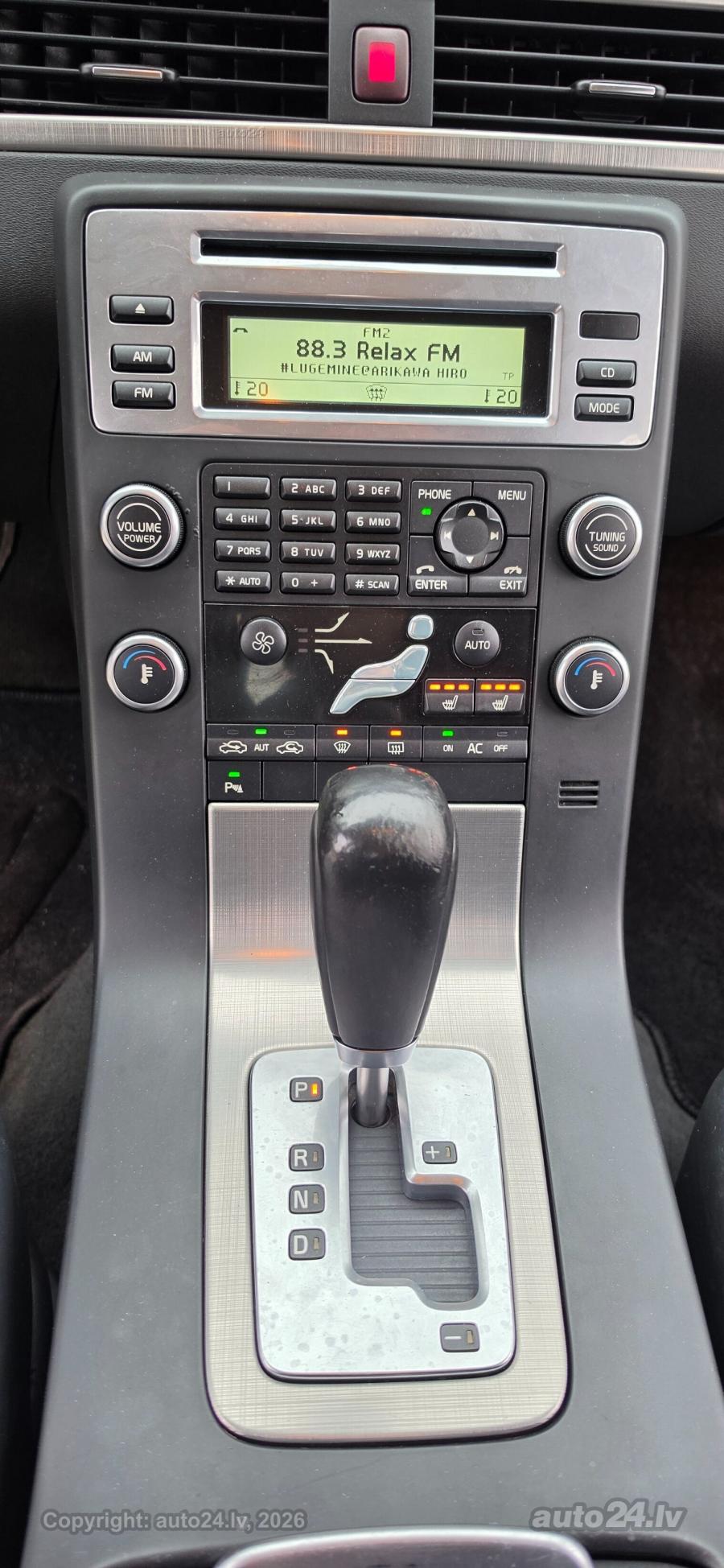 Black Volvo S80 2008 in Tallinn, with an engine capacity of 2.40 L and mileage of 303 thousand km for 5500 €, photo 17 on AUTOMOTO.COM.LV