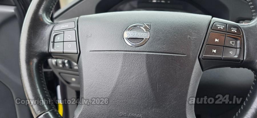 Black Volvo S80 2008 in Tallinn, with an engine capacity of 2.40 L and mileage of 303 thousand km for 5500 €, photo 19 on AUTOMOTO.COM.LV