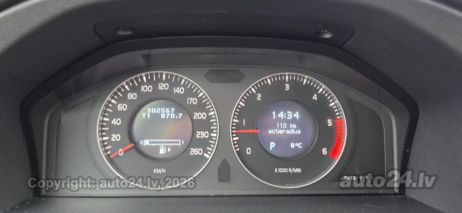 Black Volvo S80 2008 in Tallinn, with an engine capacity of 2.40 L and mileage of 303 thousand km for 5500 €, photo 23 on AUTOMOTO.COM.LV
