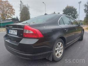 Melns Volvo S80 2008 Rīga, ar dzinēja tilpumu 2.40 L un nobraukumu 440 tūkst. km par 1400 €, foto 4 vietnē AUTOMOTO.COM.LV