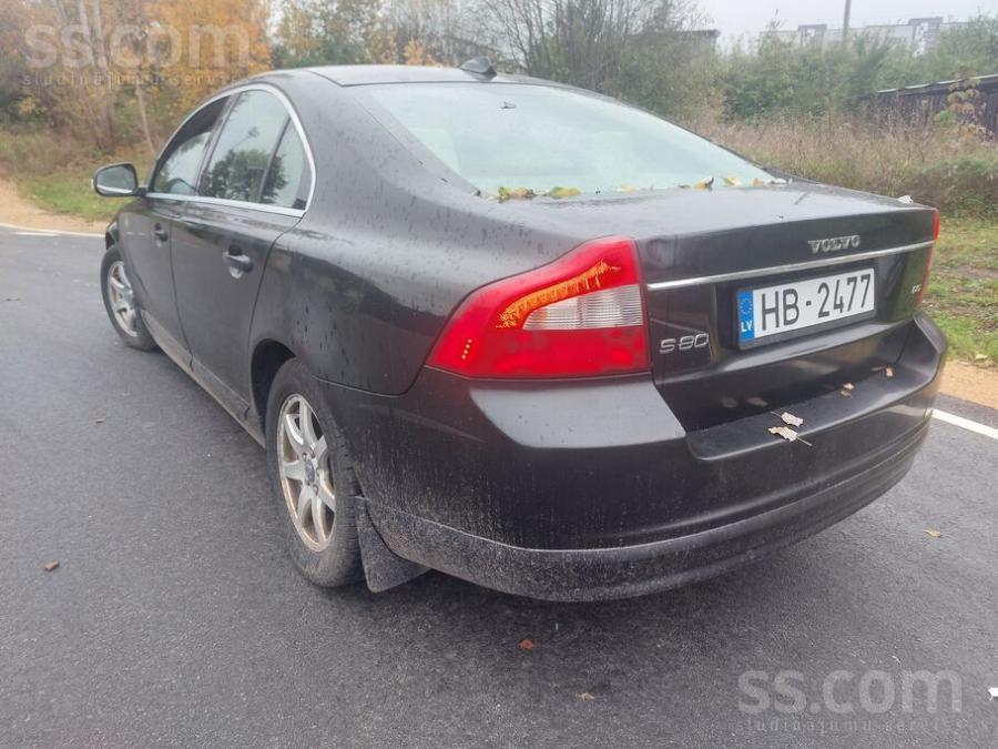 Melns Volvo S80 2008 Rīga, ar dzinēja tilpumu 2.40 L un nobraukumu 440 tūkst. km par 1400 €, foto 5 vietnē AUTOMOTO.COM.LV