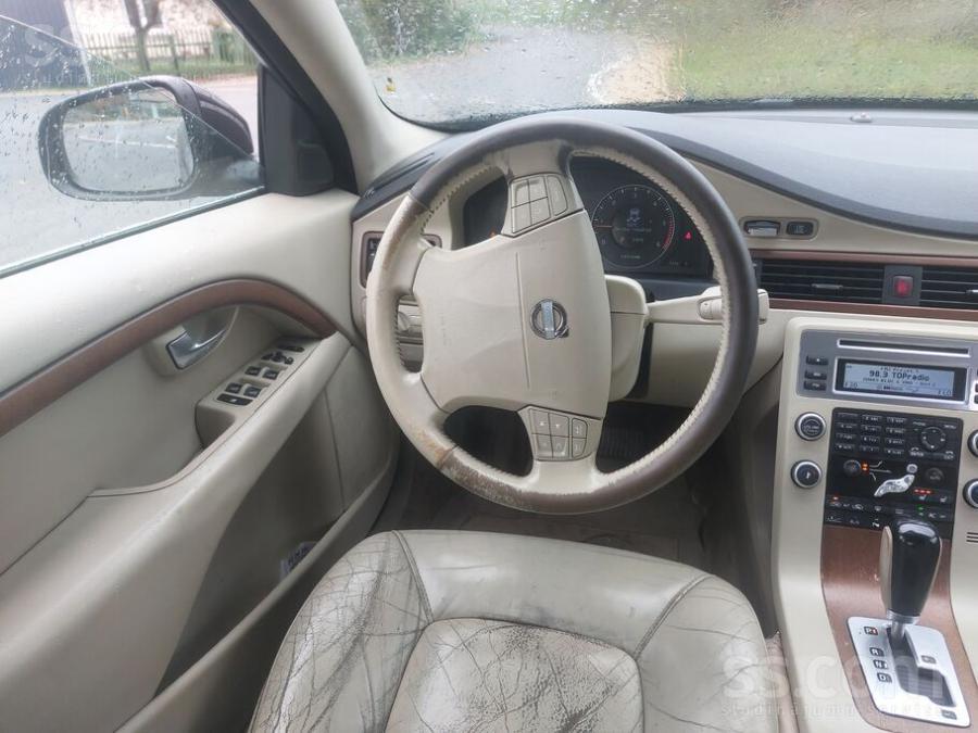 Melns Volvo S80 2008 Rīga, ar dzinēja tilpumu 2.40 L un nobraukumu 440 tūkst. km par 1400 €, foto 9 vietnē AUTOMOTO.COM.LV