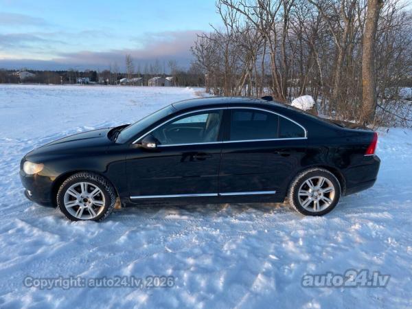 Black Volvo S80 2009 in Tallinn, with an engine capacity of 2.40 L and mileage of 299 thousand km for 4700 €, photo 1 on AUTOMOTO.COM.LV