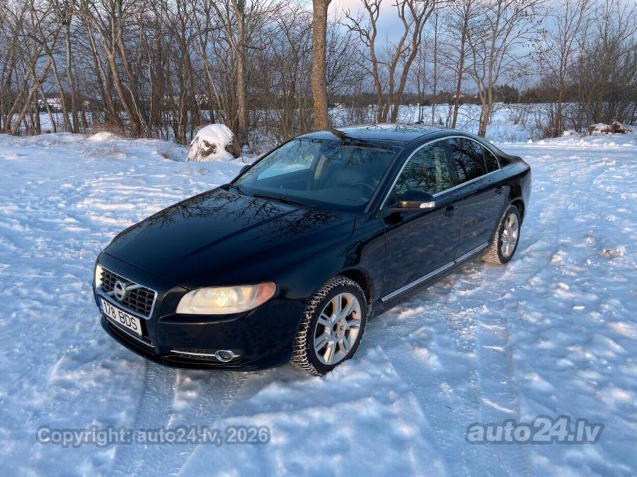 Black Volvo S80 2009 in Tallinn, with an engine capacity of 2.40 L and mileage of 299 thousand km for 4700 €, photo 8 on AUTOMOTO.COM.LV