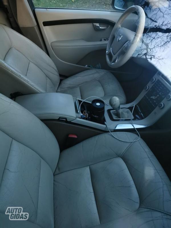 Melns Volvo S80 2009 Klaipėda, ar dzinēja tilpumu 1.60 L un nobraukumu 360 tūkst. km par 3000 €, foto 4 vietnē AUTOMOTO.COM.LV