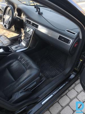 Black Volvo S80 2009 in Riga, with an engine capacity of 2.40 L and mileage of 318 thousand km for 3500 €, photo 10 on AUTOMOTO.COM.LV