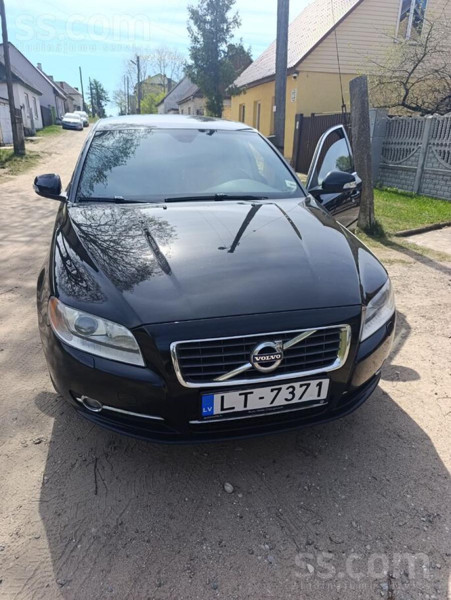 Melns Volvo S80 2009 Daugavpils, ar dzinēja tilpumu 2.40 L un nobraukumu 290 tūkst. km par 5500 €, foto 3 vietnē AUTOMOTO.COM.LV