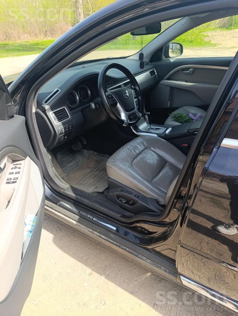 Melns Volvo S80 2009 Daugavpils, ar dzinēja tilpumu 2.40 L un nobraukumu 290 tūkst. km par 5500 €, foto 8 vietnē AUTOMOTO.COM.LV