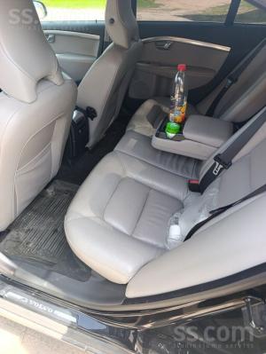 Melns Volvo S80 2009 Daugavpils, ar dzinēja tilpumu 2.40 L un nobraukumu 290 tūkst. km par 5500 €, foto 12 vietnē AUTOMOTO.COM.LV