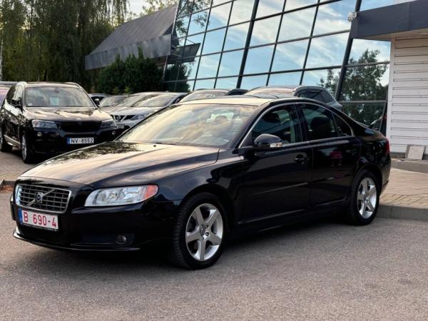 Black Volvo S80 2009 in Riga, with an engine capacity of 2.40 L and mileage of 251 thousand km for 6999 €, photo 2 on AUTOMOTO.COM.LV