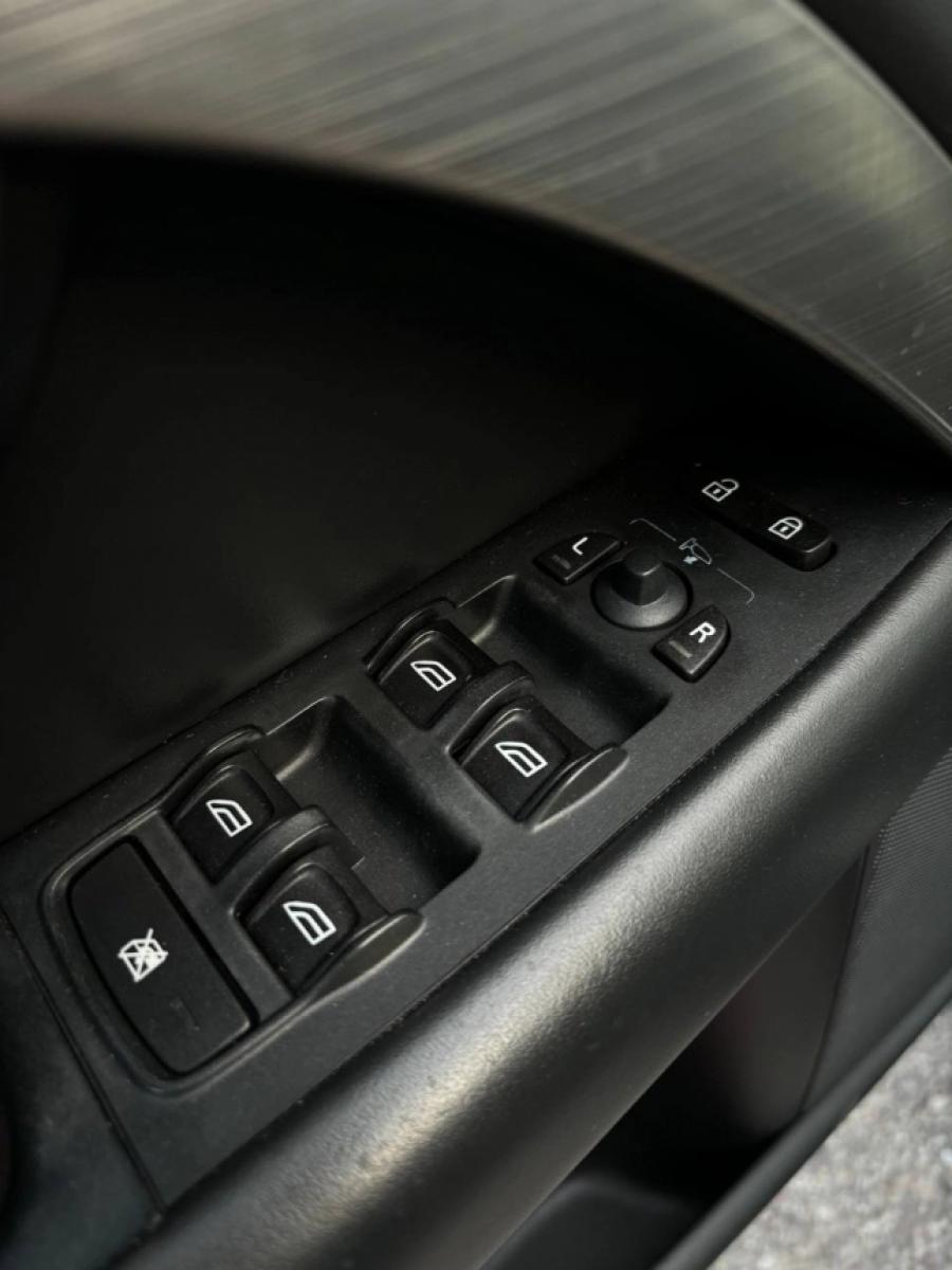 Melns Volvo S80 2009 Rīga, ar dzinēja tilpumu 2.40 L un nobraukumu 251 tūkst. km par 6999 €, foto 11 vietnē AUTOMOTO.COM.LV