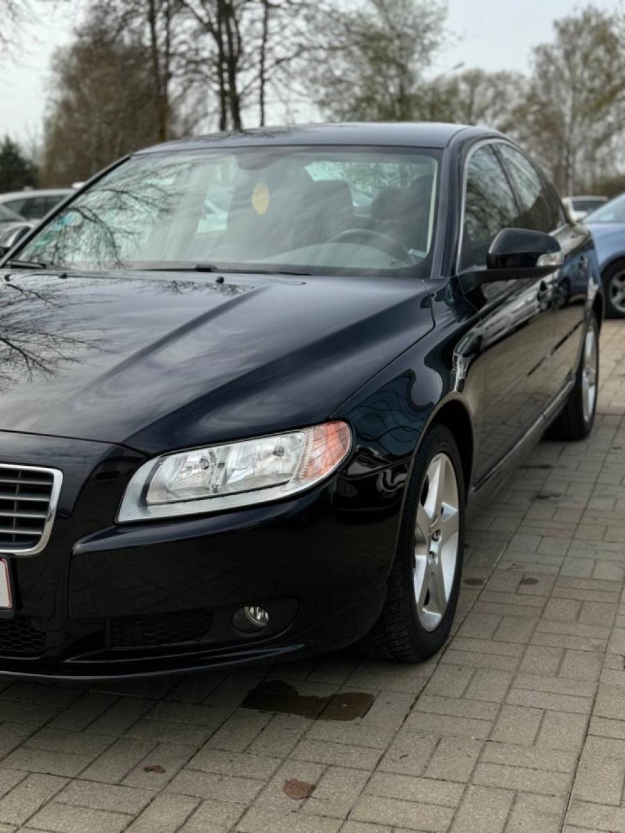 Melns Volvo S80 2009 Rīga, ar dzinēja tilpumu 2.40 L un nobraukumu 251 tūkst. km par 6999 €, foto 12 vietnē AUTOMOTO.COM.LV