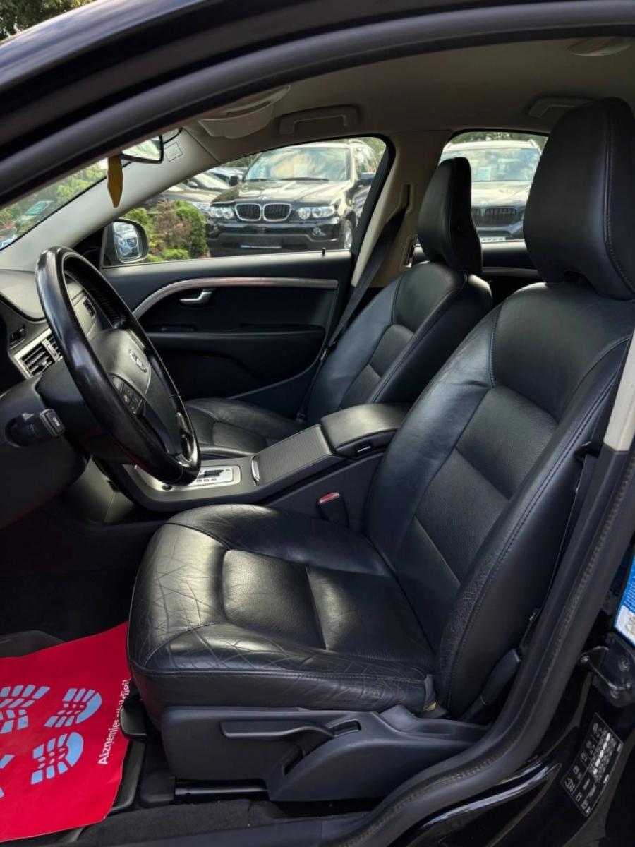 Melns Volvo S80 2009 Rīga, ar dzinēja tilpumu 2.40 L un nobraukumu 251 tūkst. km par 6999 €, foto 28 vietnē AUTOMOTO.COM.LV