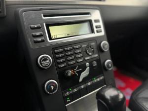 Melns Volvo S80 2009 Rīga, ar dzinēja tilpumu 2.40 L un nobraukumu 251 tūkst. km par 6999 €, foto 29 vietnē AUTOMOTO.COM.LV