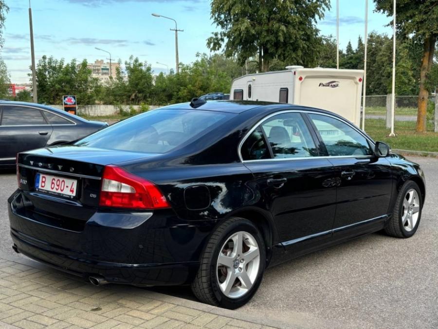 Melns Volvo S80 2009 Rīga, ar dzinēja tilpumu 2.40 L un nobraukumu 251 tūkst. km par 6999 €, foto 39 vietnē AUTOMOTO.COM.LV