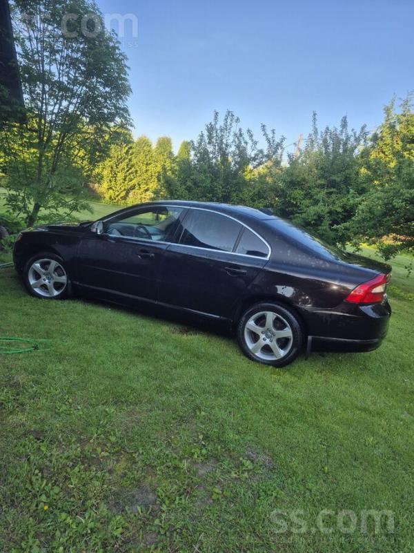 Melns Volvo S80 2009 Bauska, ar dzinēja tilpumu 2.40 L un nobraukumu 281 tūkst. km par 3200 €, foto 2 vietnē AUTOMOTO.COM.LV