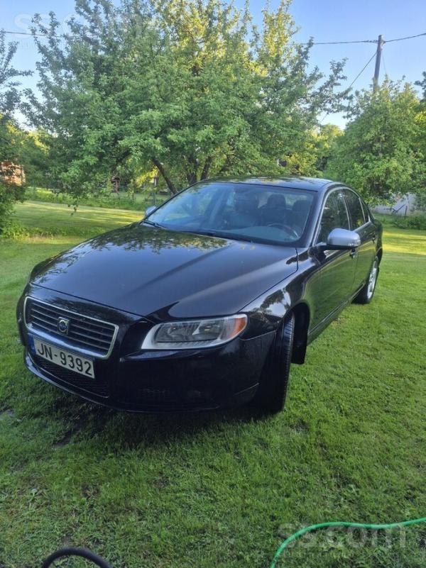 Melns Volvo S80 2009 Bauska, ar dzinēja tilpumu 2.40 L un nobraukumu 281 tūkst. km par 3200 €, foto 3 vietnē AUTOMOTO.COM.LV