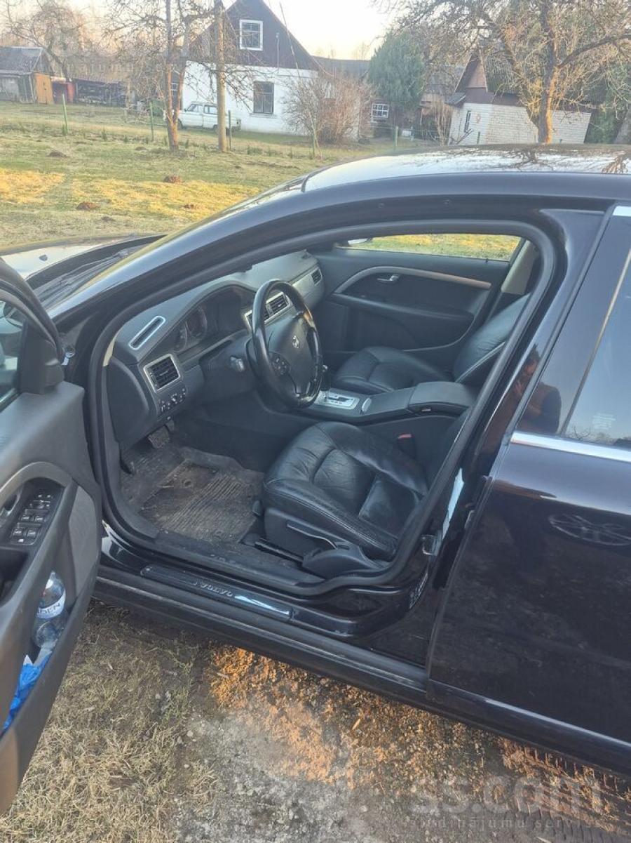 Melns Volvo S80 2009 Bauska, ar dzinēja tilpumu 2.40 L un nobraukumu 281 tūkst. km par 3200 €, foto 9 vietnē AUTOMOTO.COM.LV