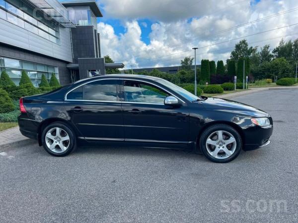 Black Volvo S80 2009 in Riga, with an engine capacity of 2.40 L and mileage of 0 thousand km for 4650 €, photo 5 on AUTOMOTO.COM.LV