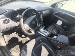 Black Volvo S80 2009 in Riga, with an engine capacity of 2.40 L and mileage of 320 thousand km for 4300 €, photo 7 on AUTOMOTO.COM.LV