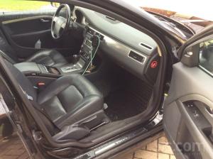 Black Volvo S80 2009 in Rezekne, with an engine capacity of 2.40 L and mileage of 325 thousand km for 5500 €, photo 12 on AUTOMOTO.COM.LV