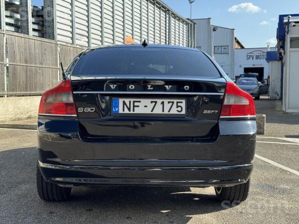 Melns Volvo S80 2009 Rīga, ar dzinēja tilpumu 2.50 L un nobraukumu 183 tūkst. km par 4500 €, foto 2 vietnē AUTOMOTO.COM.LV