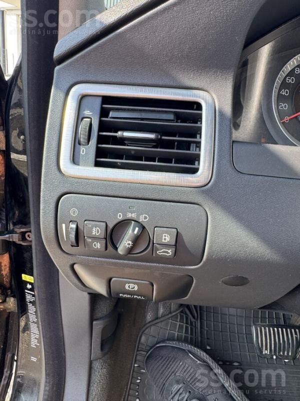 Melns Volvo S80 2009 Rīga, ar dzinēja tilpumu 2.50 L un nobraukumu 183 tūkst. km par 4500 €, foto 9 vietnē AUTOMOTO.COM.LV