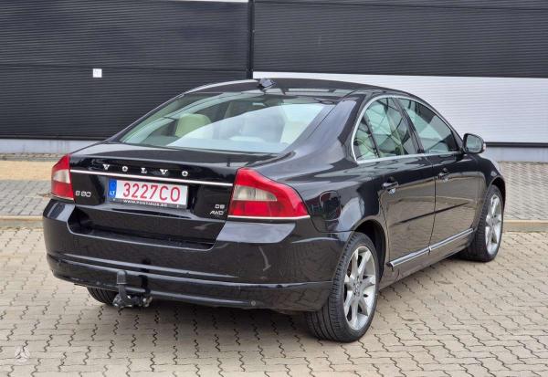 Black Volvo S80 2009 in Kupiskis, with an engine capacity of 2.40 L and mileage of 296 thousand km for 3500 €, photo 4 on AUTOMOTO.COM.LV