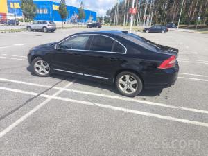 Black Volvo S80 2009 in Riga, with an engine capacity of 2.40 L and mileage of 320 thousand km for 3950 €, photo 5 on AUTOMOTO.COM.LV