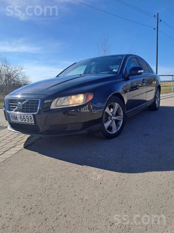 Black Volvo S80 2009 in Ludza, with an engine capacity of 2.40 L and mileage of 310 thousand km for 3800 €, photo 3 on AUTOMOTO.COM.LV