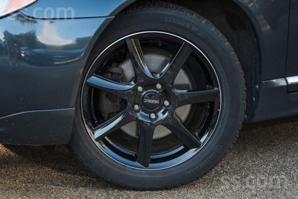 Black Volvo S80 2009 in Riga, with an engine capacity of 2.40 L and mileage of 315 thousand km for 2900 €, photo 10 on AUTOMOTO.COM.LV