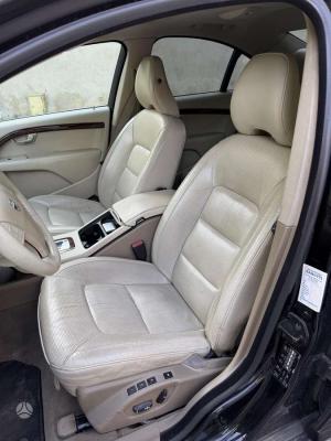 Melns Volvo S80 2009 Viļņa, ar dzinēja tilpumu 2.40 L un nobraukumu 295 tūkst. km par 2000 €, foto 10 vietnē AUTOMOTO.COM.LV