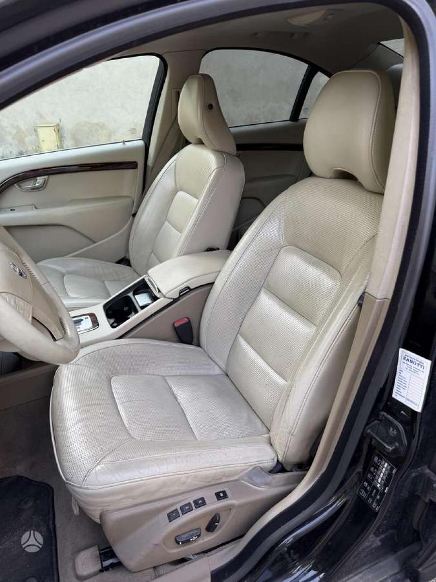 Melns Volvo S80 2009 Viļņa, ar dzinēja tilpumu 2.40 L un nobraukumu 295 tūkst. km par 2000 €, foto 10 vietnē AUTOMOTO.COM.LV