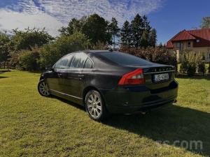 Black Volvo S80 2009 in Riga, with an engine capacity of 2.40 L and mileage of 338 thousand km for 4000 €, photo 3 on AUTOMOTO.COM.LV