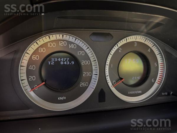 Black Volvo S80 2009 in Riga, with an engine capacity of 2.40 L and mileage of 338 thousand km for 4000 €, photo 5 on AUTOMOTO.COM.LV