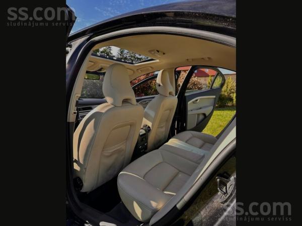 Black Volvo S80 2009 in Riga, with an engine capacity of 2.40 L and mileage of 338 thousand km for 4000 €, photo 6 on AUTOMOTO.COM.LV