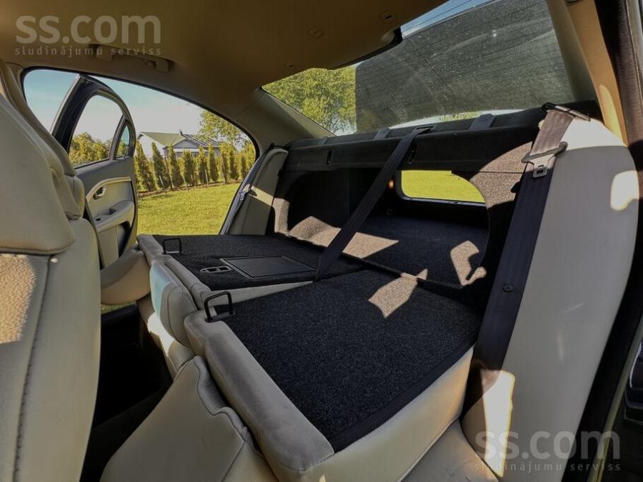 Black Volvo S80 2009 in Riga, with an engine capacity of 2.40 L and mileage of 338 thousand km for 4000 €, photo 14 on AUTOMOTO.COM.LV