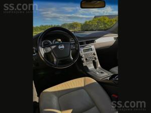 Black Volvo S80 2009 in Riga, with an engine capacity of 2.40 L and mileage of 338 thousand km for 4000 €, photo 15 on AUTOMOTO.COM.LV