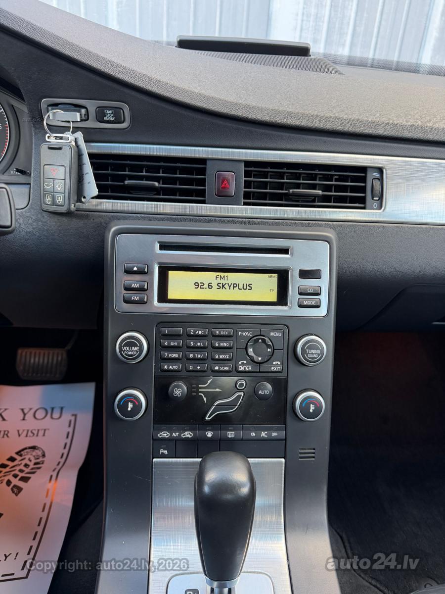 Black Volvo S80 2009 in Paide, with an engine capacity of 2.40 L and mileage of 257 thousand km for 7290 €, photo 12 on AUTOMOTO.COM.LV