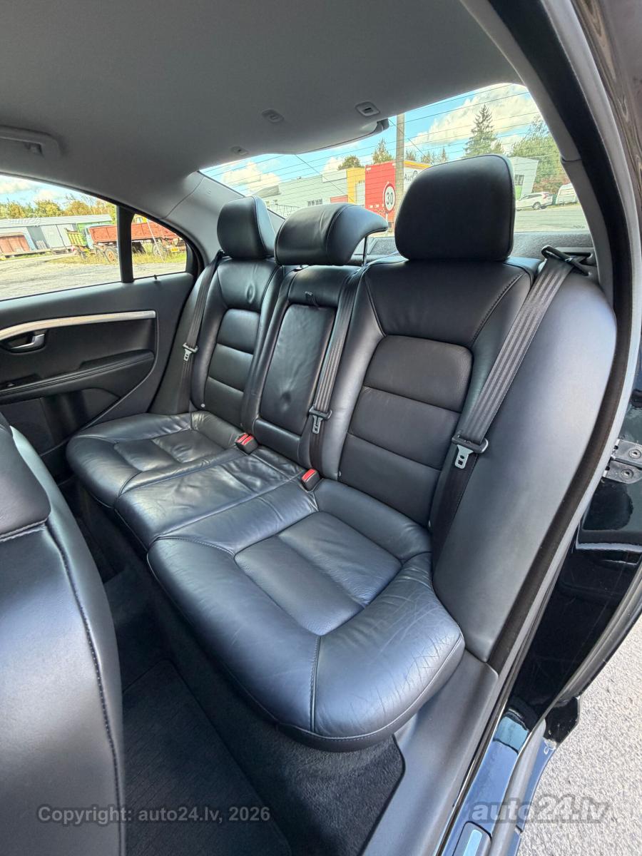 Black Volvo S80 2009 in Paide, with an engine capacity of 2.40 L and mileage of 257 thousand km for 7290 €, photo 19 on AUTOMOTO.COM.LV