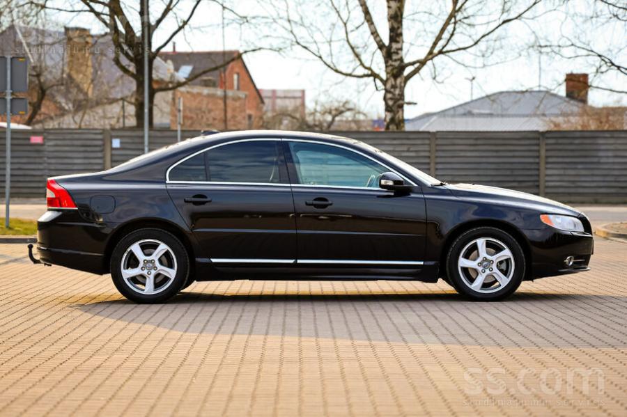 Black Volvo S80 2010 in Jelgava, with an engine capacity of 2.00 L and mileage of 0 thousand km for 10399 €, photo 4 on AUTOMOTO.COM.LV