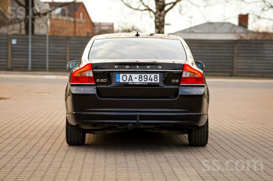 Black Volvo S80 2010 in Jelgava, with an engine capacity of 2.00 L and mileage of 0 thousand km for 10399 €, photo 6 on AUTOMOTO.COM.LV