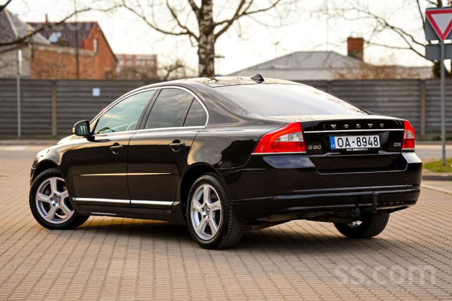 Black Volvo S80 2010 in Jelgava, with an engine capacity of 2.00 L and mileage of 0 thousand km for 10399 €, photo 7 on AUTOMOTO.COM.LV